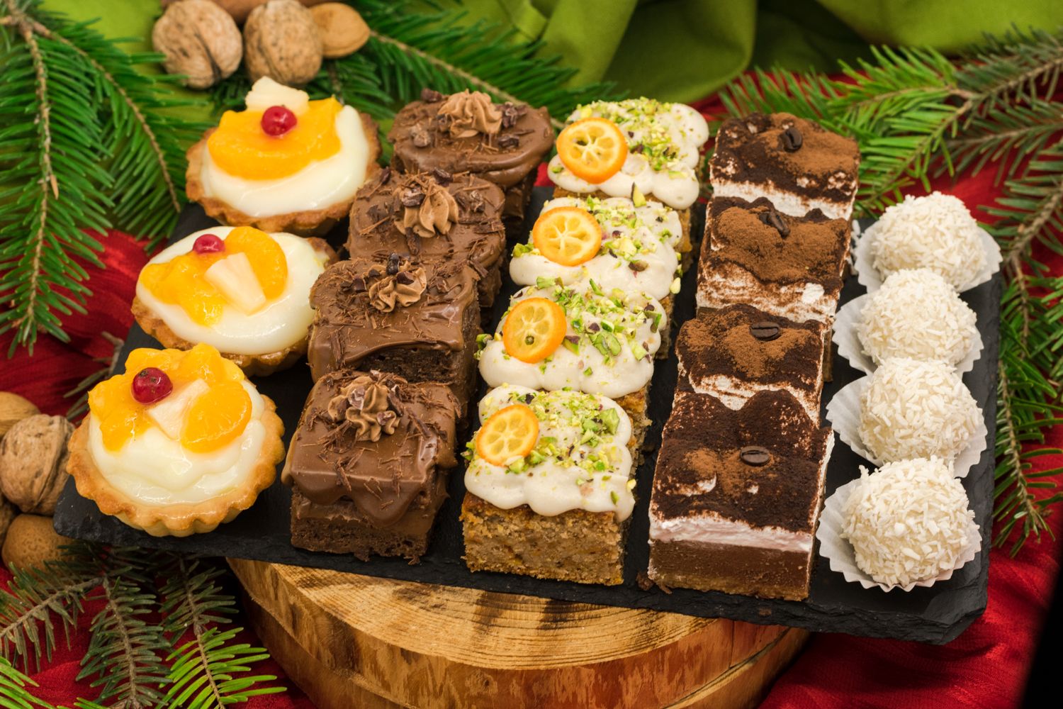 Mini Prajituri asortate - Lorelicious Vegan